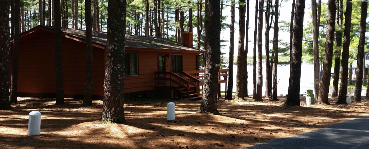 Cabin Rentals in Wisconsin Dells - Island Pointe Resort